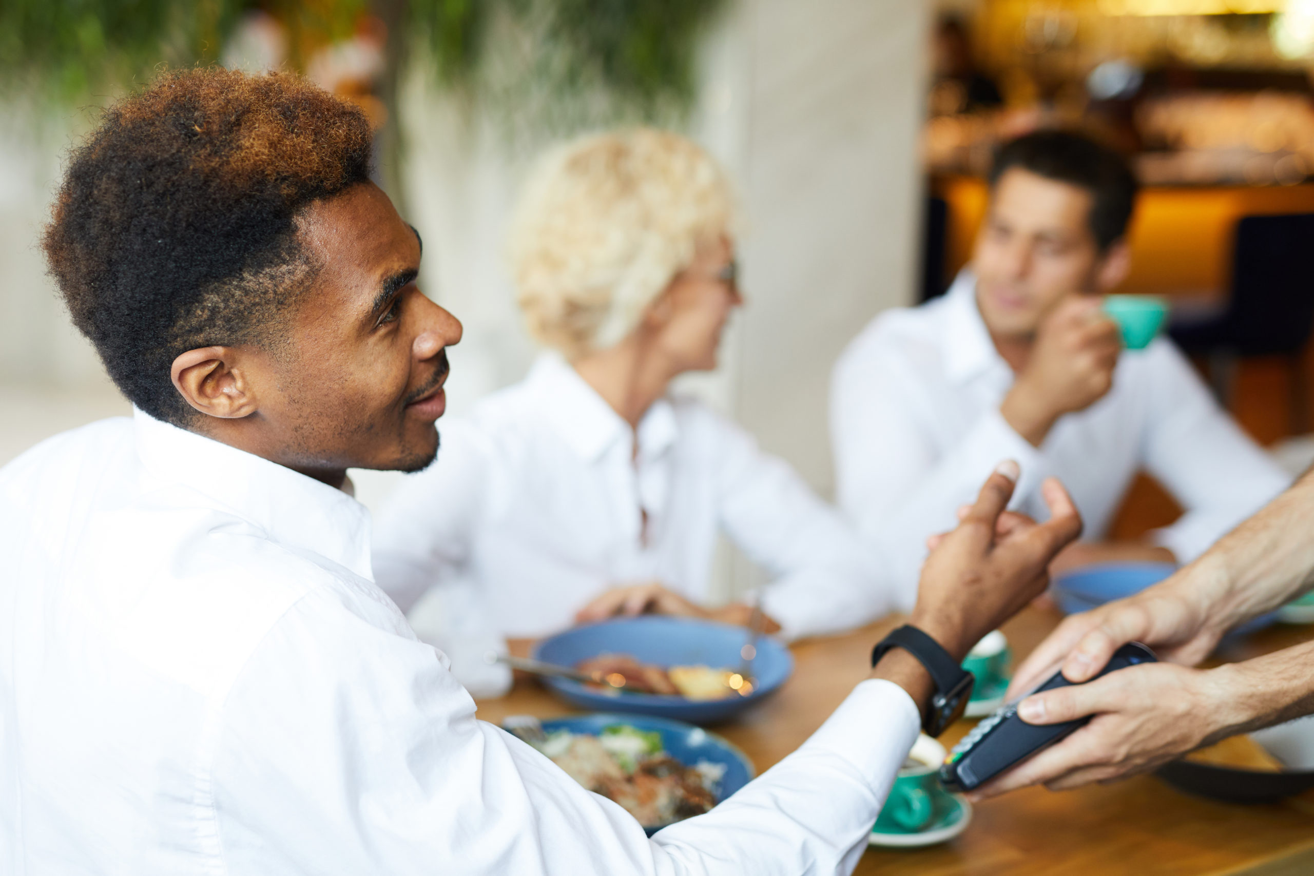 5 Tips for Beating Out Your Restaurant Competition - Dev Insider